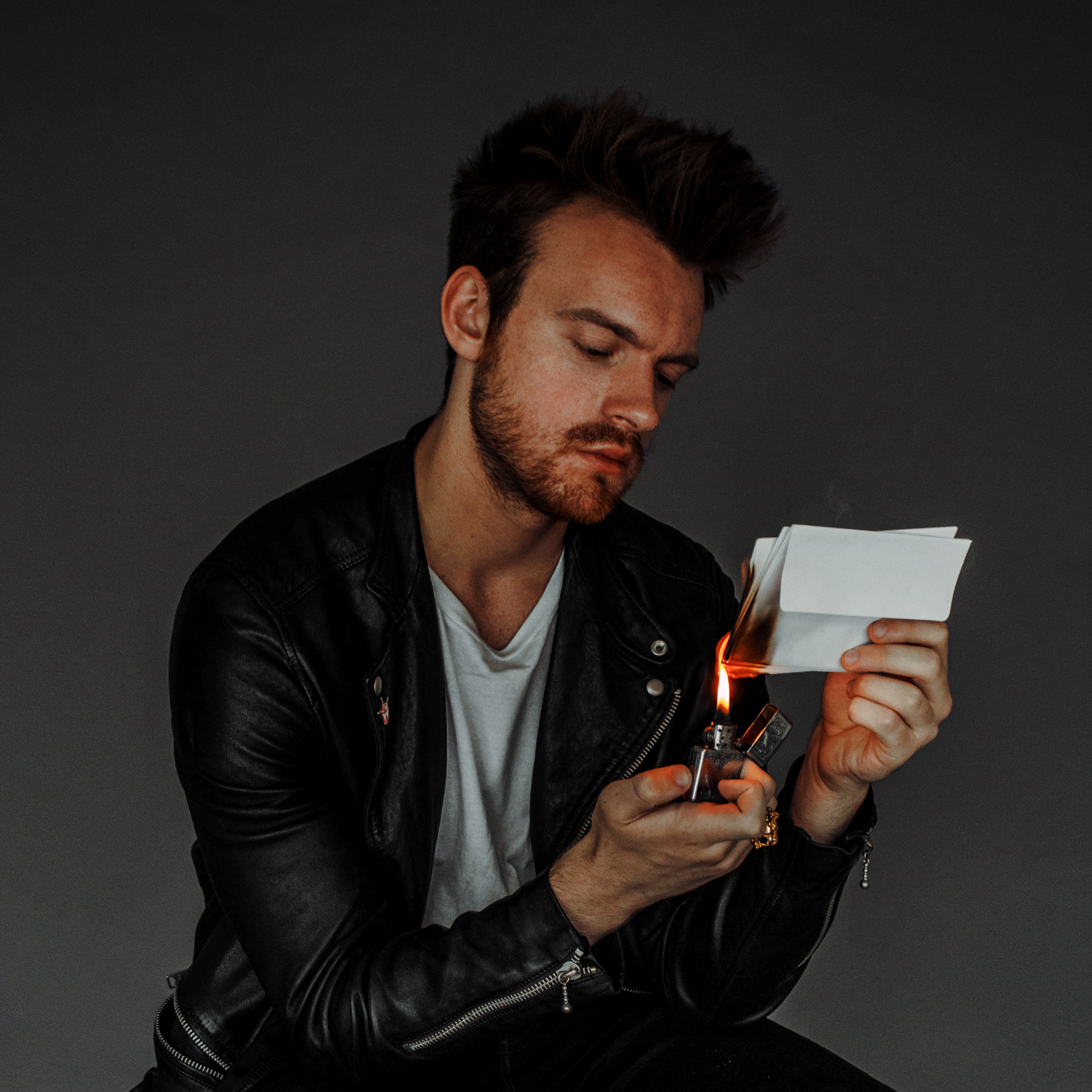 FINNEAS talks his new single 'College' & working with sister Billie Eilish!